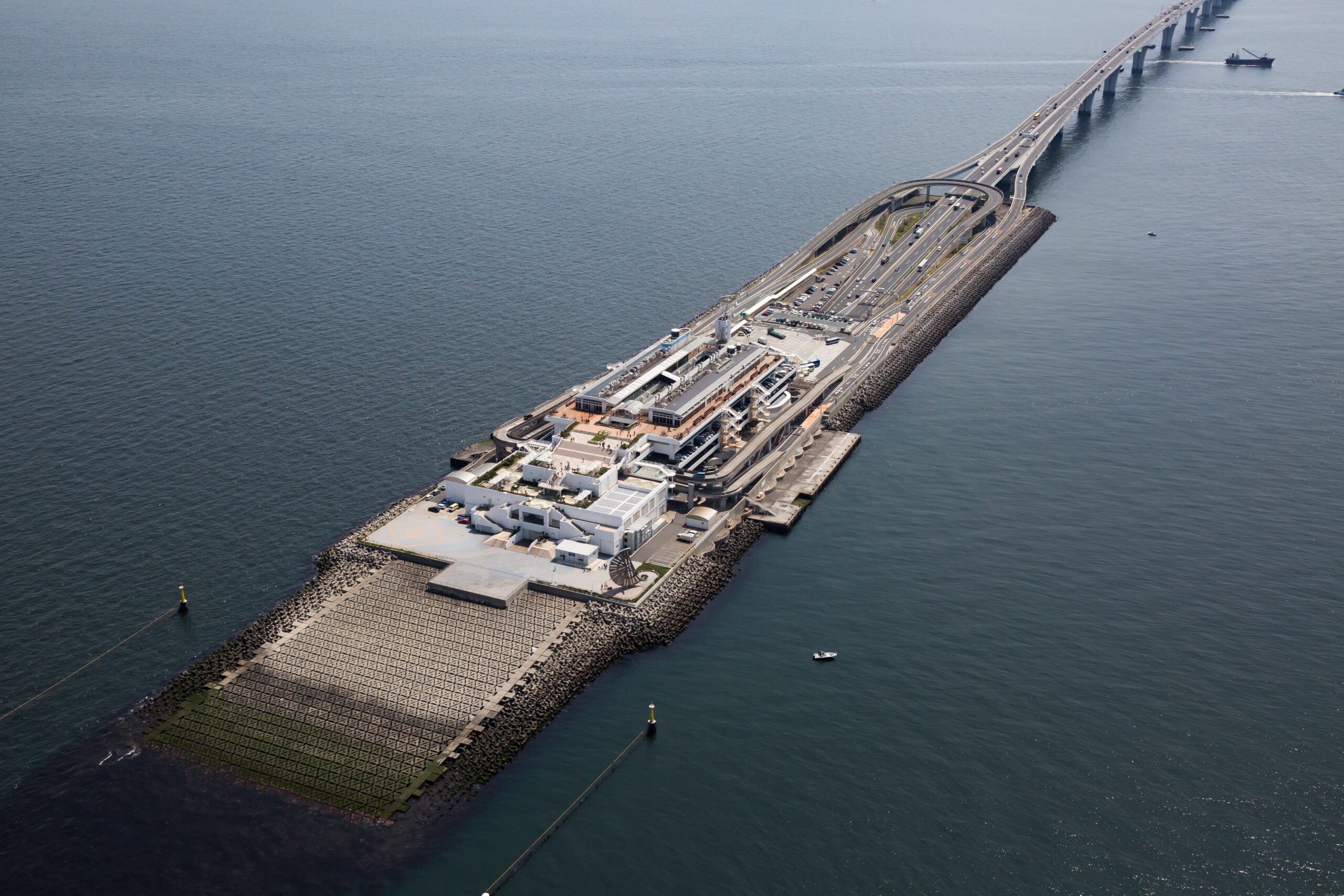 The Tokyo Wan Aqua-Line Expressway UMIHOTARU | SEE & DO | Greater Tokyo